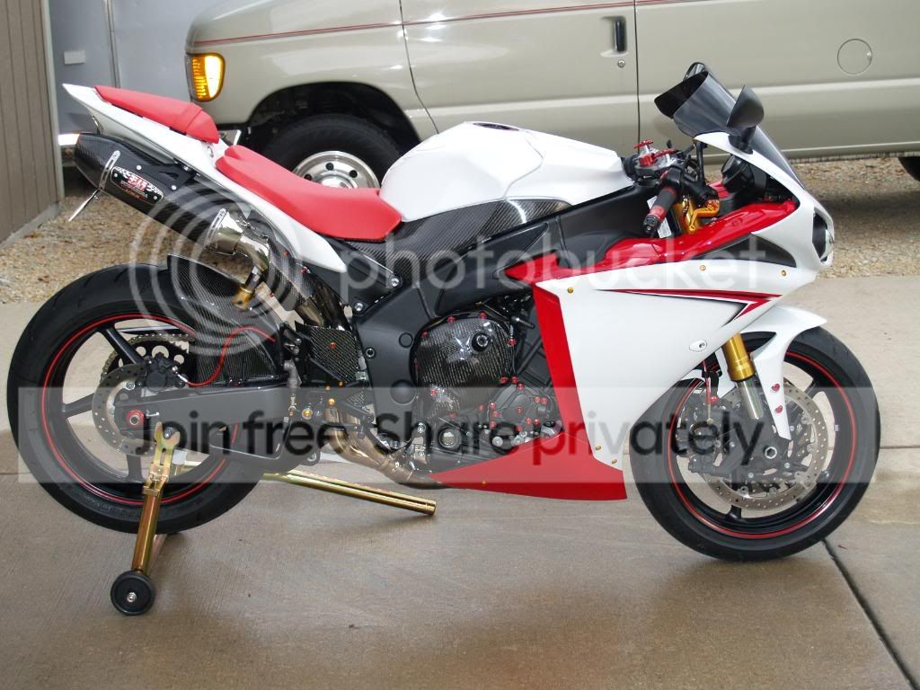 Let see your 2009-2010 r1! | Yamaha R1 Forum: YZF-R1 Forums