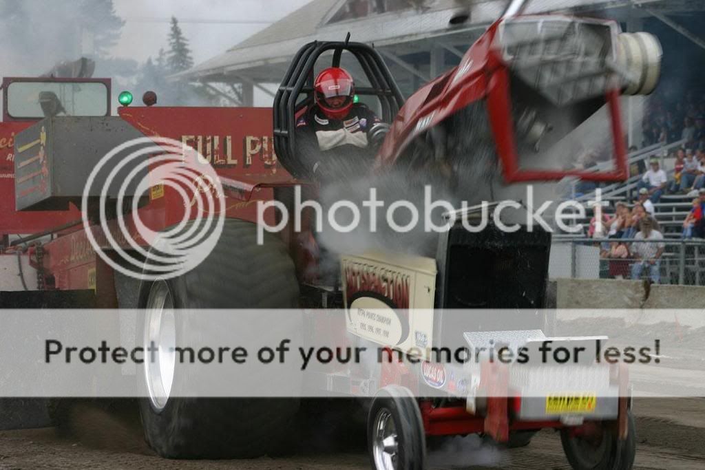 Tractor pull engine explosion | Cummins Diesel Forum