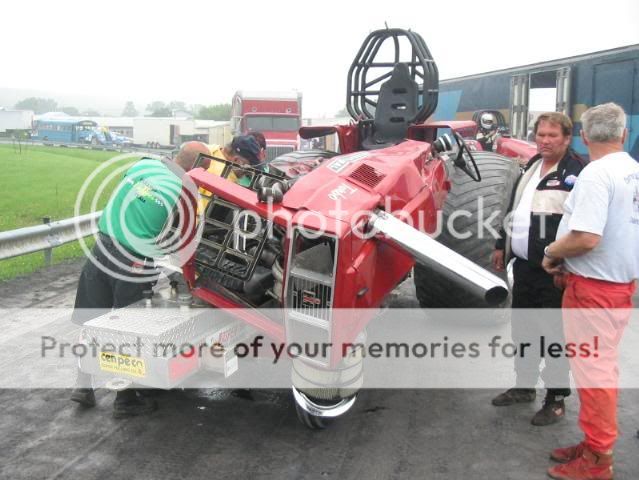 Tractor pull engine explosion | Cummins Diesel Forum